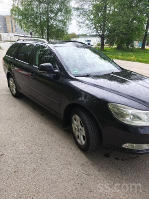 Черный Шкода Октавия 2009 в Рига, объемом двигателя 1.60 л и пробегом 312 тыс. км за 2700 €, фото 3 на AUTOMOTO.COM.LV