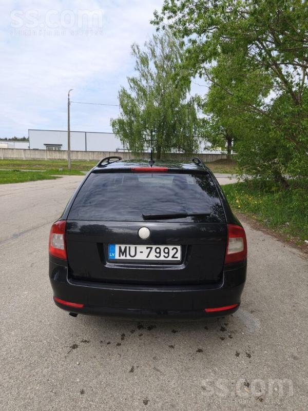 Black Skoda Octavia 2009 in Riga, with an engine capacity of 1.60 L and mileage of 312 thousand km for 2700 €, photo 7 on AUTOMOTO.COM.LV