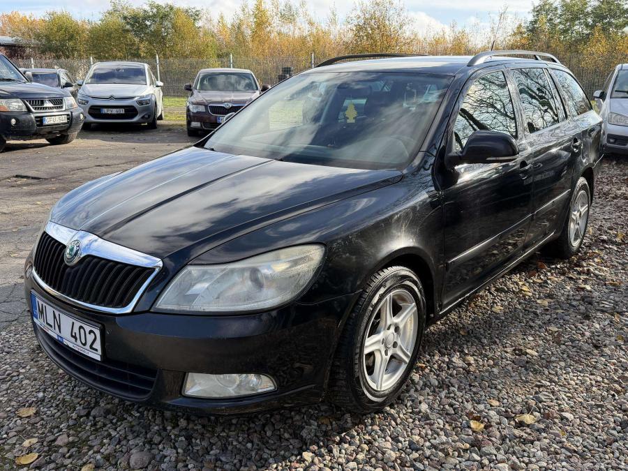 Melns Skoda Octavia 2009 Viļņa, ar dzinēja tilpumu 1.90 L un nobraukumu 481 tūkst. km par 1500 €, foto 7 vietnē AUTOMOTO.COM.LV