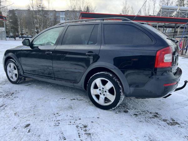 Melns Skoda Octavia 2010 Marijampole, ar dzinēja tilpumu 2.00 L un nobraukumu 303 tūkst. km par 3900 €, foto 4 vietnē AUTOMOTO.COM.LV