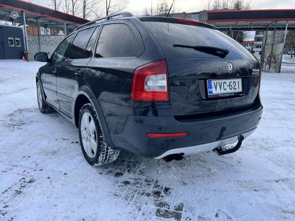 Melns Skoda Octavia 2010 Marijampole, ar dzinēja tilpumu 2.00 L un nobraukumu 303 tūkst. km par 3900 €, foto 10 vietnē AUTOMOTO.COM.LV