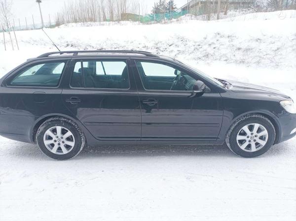 Black Skoda Octavia 2010 in Vilnius, with an engine capacity of 1.90 L and mileage of 260 thousand km for 3950 €, photo 6 on AUTOMOTO.COM.LV