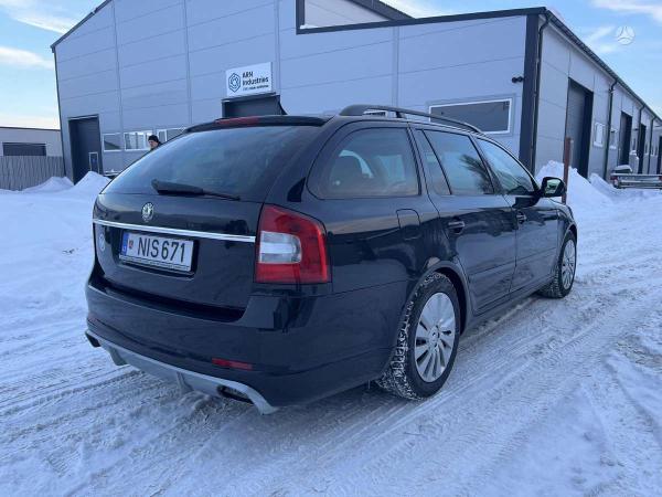 Black Skoda Octavia 2010 in Kaunas, with an engine capacity of 1.80 L and mileage of 199 thousand km for 4100 €, photo 6 on AUTOMOTO.COM.LV