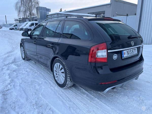 Black Skoda Octavia 2010 in Kaunas, with an engine capacity of 1.80 L and mileage of 199 thousand km for 4100 €, photo 8 on AUTOMOTO.COM.LV