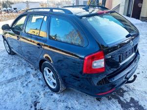 Melns Skoda Octavia 2010 Utena, ar dzinēja tilpumu 1.60 L un nobraukumu 268 tūkst. km par 3300 €, foto 10 vietnē AUTOMOTO.COM.LV