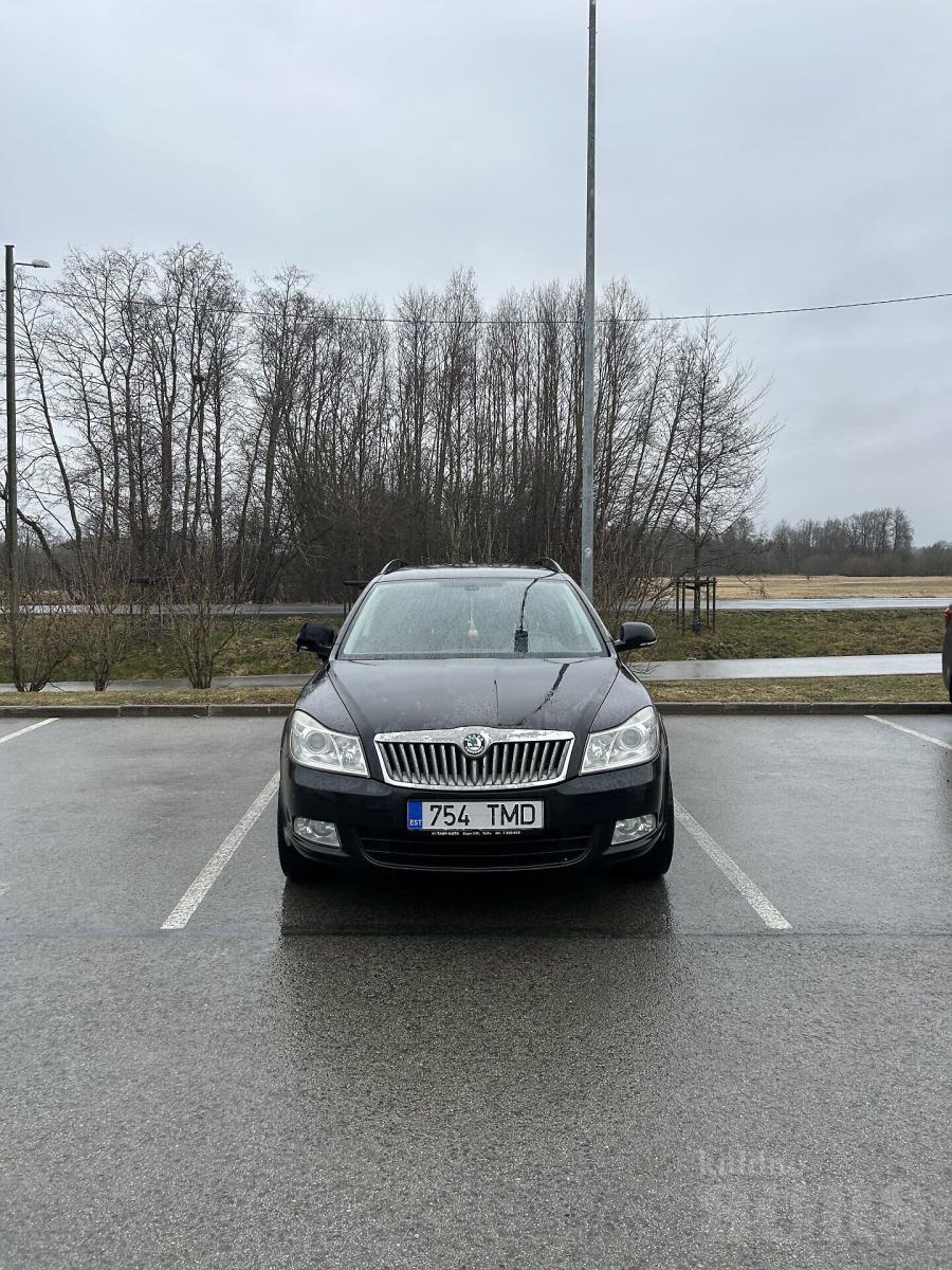 Black Skoda Octavia 2010 in Tallinn, with an engine capacity of 1.60 L and mileage of 350 thousand km for 2099 €, photo 3 on AUTOMOTO.COM.LV