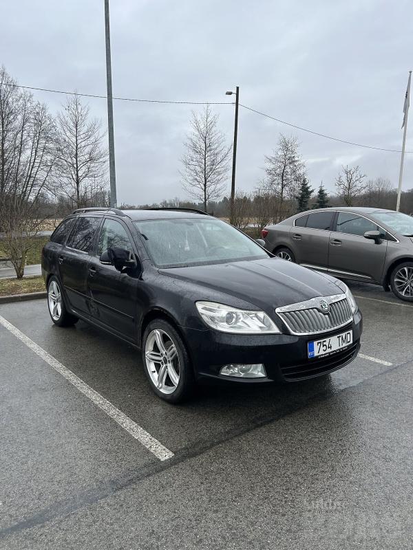 Melns Skoda Octavia 2010 Tallina, ar dzinēja tilpumu 1.60 L un nobraukumu 350 tūkst. km par 2099 €, foto 3 vietnē AUTOMOTO.COM.LV