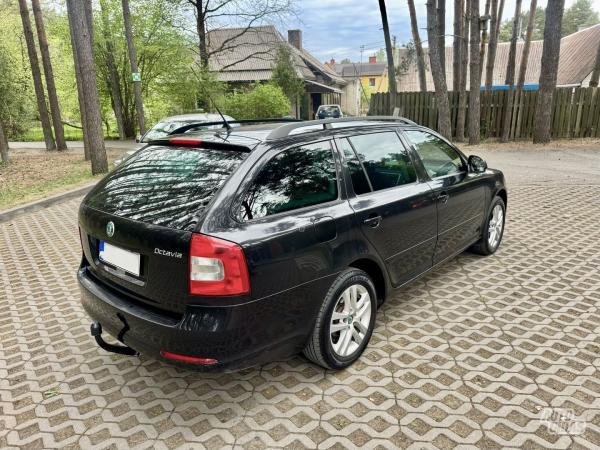 Melns Skoda Octavia 2010 Kauņa, ar dzinēja tilpumu 1.60 L un nobraukumu 245 tūkst. km par 3250 €, foto 3 vietnē AUTOMOTO.COM.LV