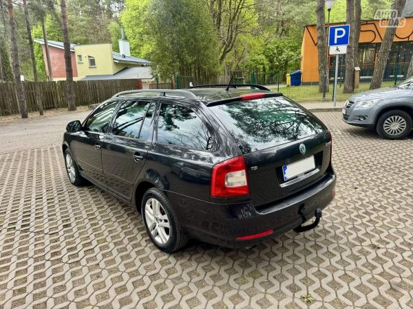Melns Skoda Octavia 2010 Kauņa, ar dzinēja tilpumu 1.60 L un nobraukumu 245 tūkst. km par 3250 €, foto 4 vietnē AUTOMOTO.COM.LV