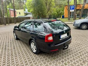 Black Skoda Octavia 2010 in Kaunas, with an engine capacity of 1.60 L and mileage of 245 thousand km for 3250 €, photo 5 on AUTOMOTO.COM.LV