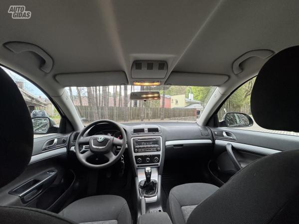 Melns Skoda Octavia 2010 Kauņa, ar dzinēja tilpumu 1.60 L un nobraukumu 245 tūkst. km par 3250 €, foto 7 vietnē AUTOMOTO.COM.LV