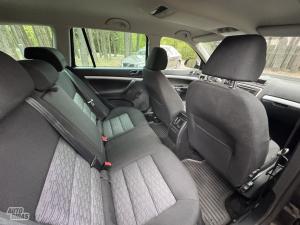 Black Skoda Octavia 2010 in Kaunas, with an engine capacity of 1.60 L and mileage of 245 thousand km for 3250 €, photo 9 on AUTOMOTO.COM.LV