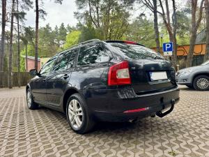Black Skoda Octavia 2010 in Kaunas, with an engine capacity of 1.60 L and mileage of 245 thousand km for 3250 €, photo 18 on AUTOMOTO.COM.LV