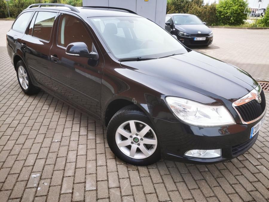 Melns Skoda Octavia 2010 Klaipėda, ar dzinēja tilpumu 1.60 L un nobraukumu 225 tūkst. km par 3850 €, foto 4 vietnē AUTOMOTO.COM.LV