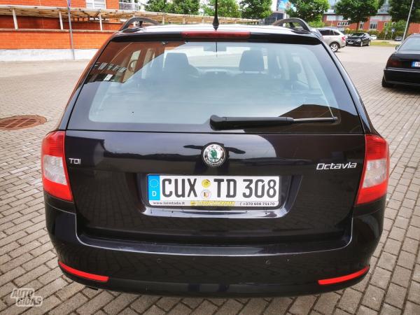 Black Skoda Octavia 2010 in Klaipeda, with an engine capacity of 1.60 L and mileage of 225 thousand km for 3850 €, photo 5 on AUTOMOTO.COM.LV