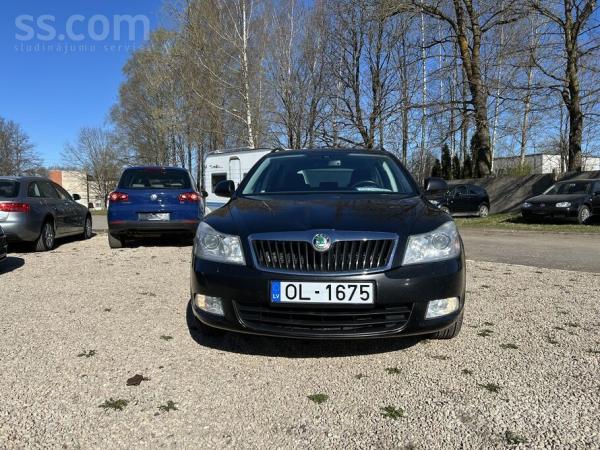 Black Skoda Octavia 2010 in Limbazi, with an engine capacity of 1.20 L and mileage of 233 thousand km for 4150 €, photo 2 on AUTOMOTO.COM.LV