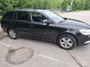 Черный Шкода Октавия 2010 в Клайпеда, объемом двигателя 1.60 л и пробегом 304 тыс. км за 2500 €, фото 3 на AUTOMOTO.COM.LV