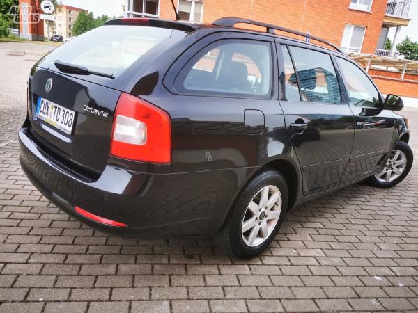 Melns Skoda Octavia 2010 Klaipėda, ar dzinēja tilpumu 1.60 L un nobraukumu 225 tūkst. km par 3850 €, foto 6 vietnē AUTOMOTO.COM.LV