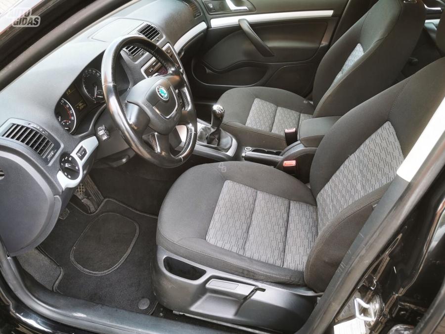 Melns Skoda Octavia 2010 Klaipėda, ar dzinēja tilpumu 1.60 L un nobraukumu 225 tūkst. km par 3850 €, foto 18 vietnē AUTOMOTO.COM.LV