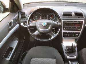 Melns Skoda Octavia 2010 Klaipėda, ar dzinēja tilpumu 1.60 L un nobraukumu 225 tūkst. km par 3850 €, foto 20 vietnē AUTOMOTO.COM.LV