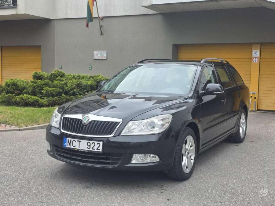 Черный Шкода Октавия 2010 в Вильнюс, объемом двигателя 1.39 л и пробегом 223 тыс. км за 1750 €, фото 3 на AUTOMOTO.COM.LV