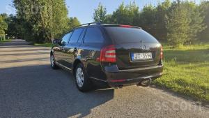 Black Skoda Octavia 2010 in Riga, with an engine capacity of 1.90 L and mileage of 357 thousand km for 1900 €, photo 6 on AUTOMOTO.COM.LV