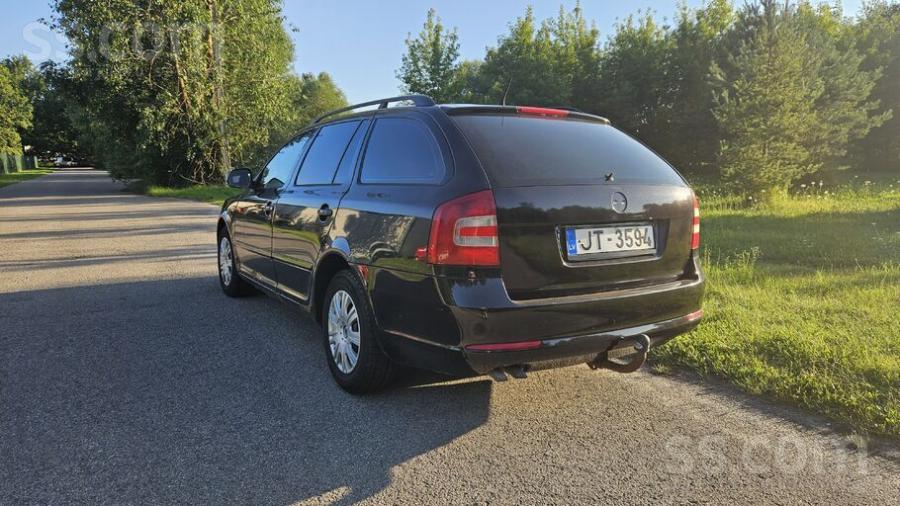 Black Skoda Octavia 2010 in Riga, with an engine capacity of 1.90 L and mileage of 357 thousand km for 1900 €, photo 6 on AUTOMOTO.COM.LV