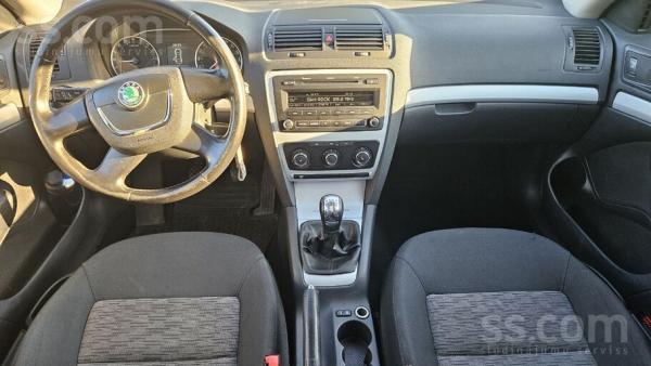 Melns Skoda Octavia 2010 Rīga, ar dzinēja tilpumu 1.90 L un nobraukumu 357 tūkst. km par 1900 €, foto 6 vietnē AUTOMOTO.COM.LV