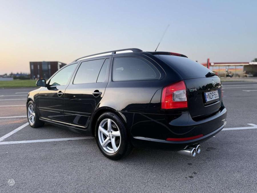 Melns Skoda Octavia 2010 Kauņa, ar dzinēja tilpumu 1.97 L un nobraukumu 307 tūkst. km par 5000 €, foto 8 vietnē AUTOMOTO.COM.LV