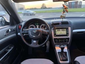 Melns Skoda Octavia 2010 Kauņa, ar dzinēja tilpumu 1.97 L un nobraukumu 307 tūkst. km par 5000 €, foto 10 vietnē AUTOMOTO.COM.LV