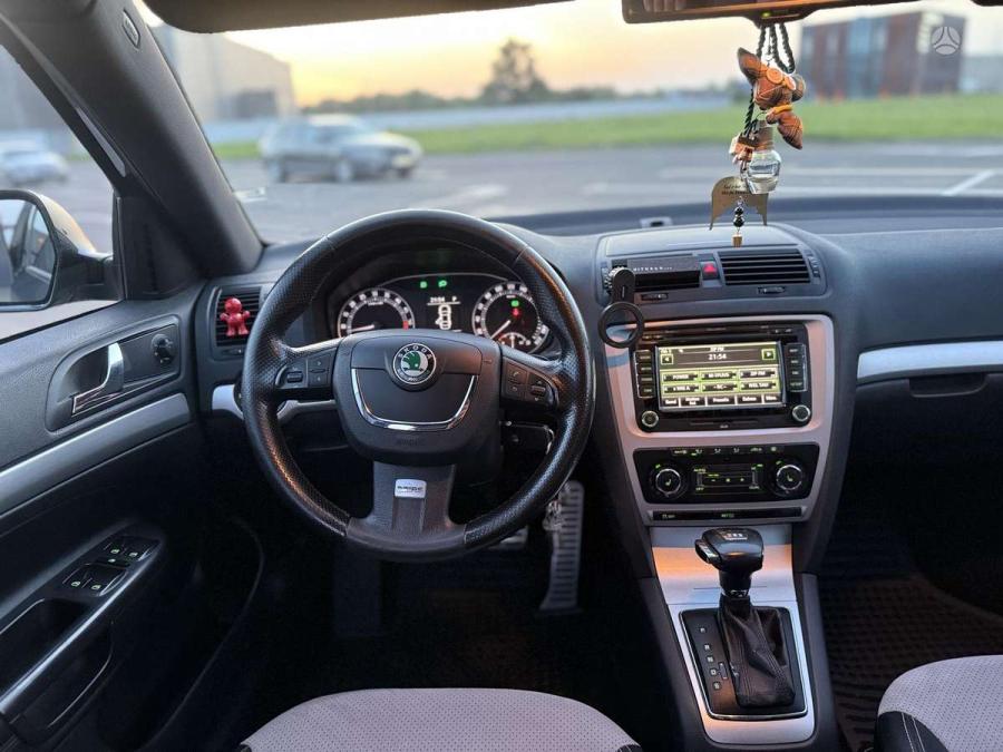 Melns Skoda Octavia 2010 Kauņa, ar dzinēja tilpumu 1.97 L un nobraukumu 307 tūkst. km par 5000 €, foto 10 vietnē AUTOMOTO.COM.LV