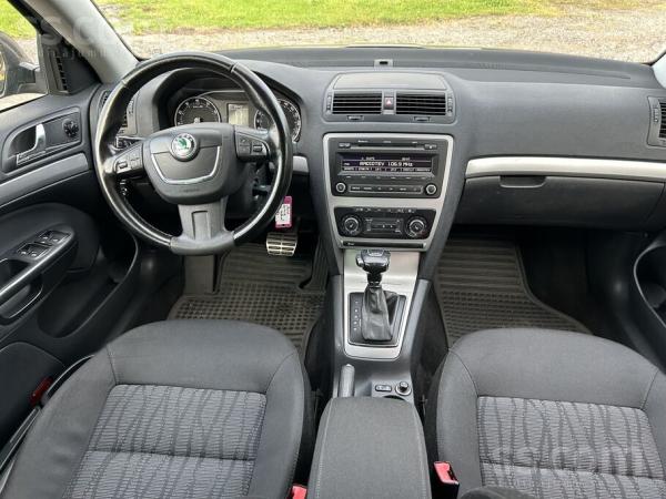 Melns Skoda Octavia 2010 Limbaži, ar dzinēja tilpumu 1.20 L un nobraukumu 233 tūkst. km par 4250 €, foto 8 vietnē AUTOMOTO.COM.LV