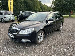 Melns Skoda Octavia 2010 Limbaži, ar dzinēja tilpumu 1.20 L un nobraukumu 233 tūkst. km par 4250 €, foto  vietnē AUTOMOTO.COM.LV