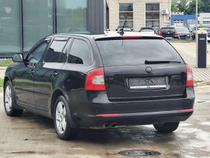 Melns Skoda Octavia 2010 Šauļi, ar dzinēja tilpumu 1.97 L un nobraukumu 288 tūkst. km par 3700 €, foto 3 vietnē AUTOMOTO.COM.LV
