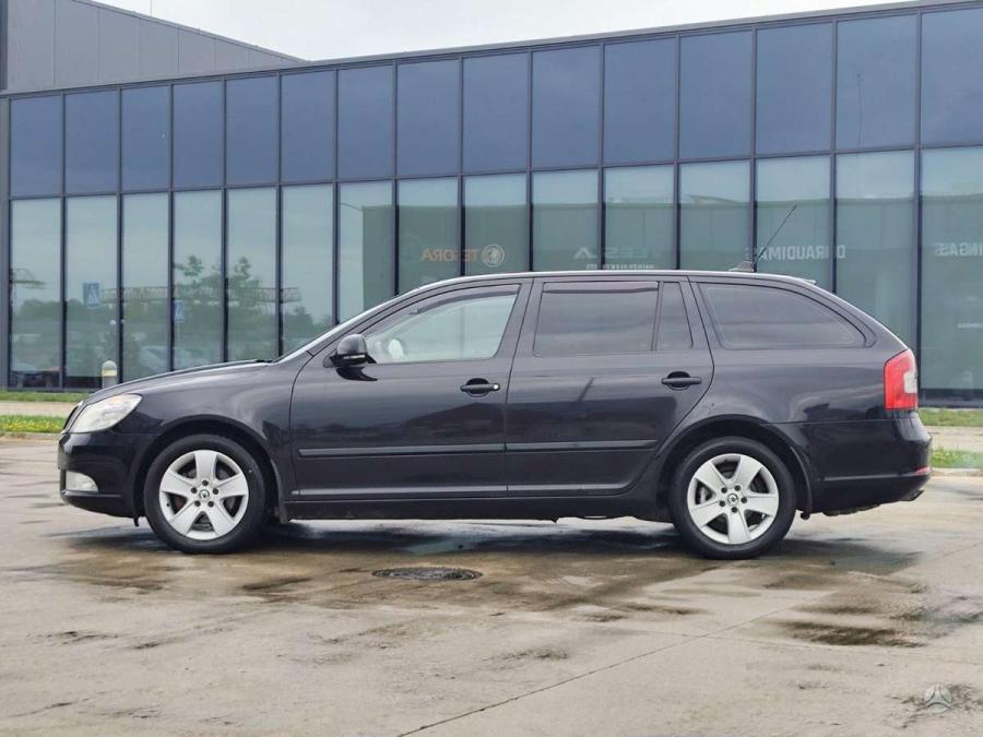 Melns Skoda Octavia 2010 Šauļi, ar dzinēja tilpumu 1.97 L un nobraukumu 288 tūkst. km par 3700 €, foto 4 vietnē AUTOMOTO.COM.LV