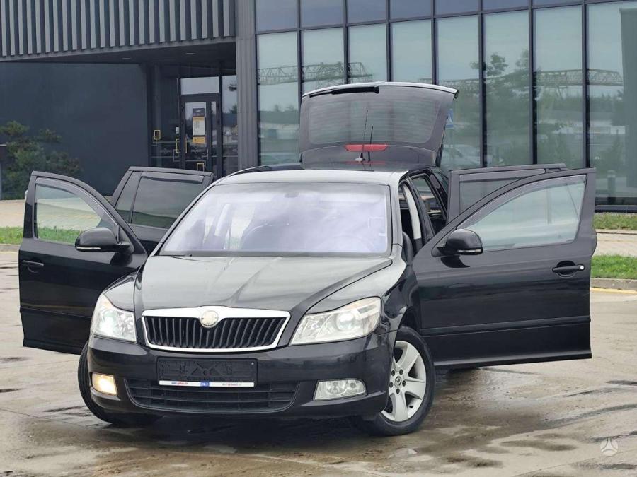 Melns Skoda Octavia 2010 Šauļi, ar dzinēja tilpumu 1.97 L un nobraukumu 288 tūkst. km par 3700 €, foto 10 vietnē AUTOMOTO.COM.LV
