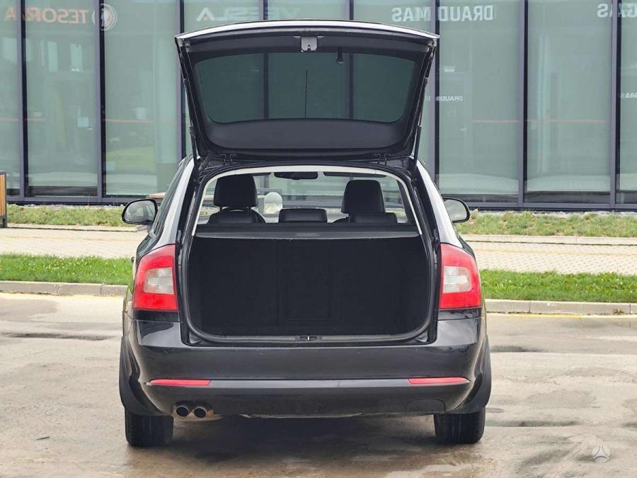 Melns Skoda Octavia 2010 Šauļi, ar dzinēja tilpumu 1.97 L un nobraukumu 288 tūkst. km par 3700 €, foto 14 vietnē AUTOMOTO.COM.LV