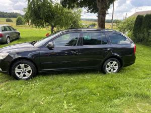 Black Skoda Octavia 2010 in Rietavas, with an engine capacity of 1.60 L and mileage of 392 thousand km for 2650 €, photo 6 on AUTOMOTO.COM.LV