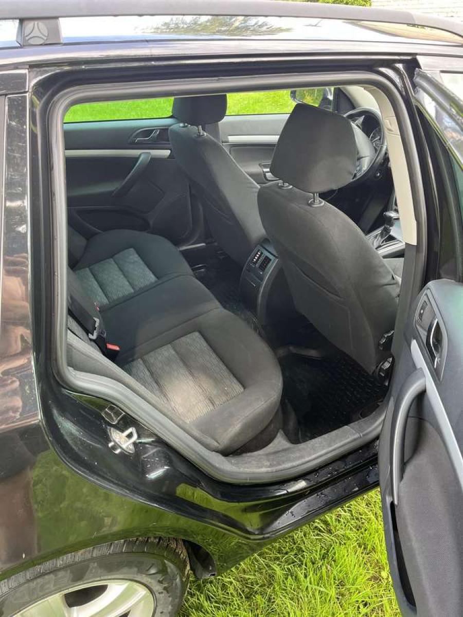 Black Skoda Octavia 2010 in Rietavas, with an engine capacity of 1.60 L and mileage of 392 thousand km for 2650 €, photo 11 on AUTOMOTO.COM.LV