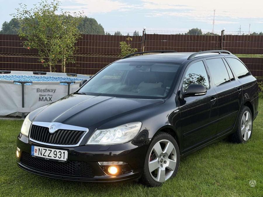 Black Skoda Octavia 2010 in Salcininkai, with an engine capacity of 1.97 L and mileage of 320 thousand km for 3650 €, photo 6 on AUTOMOTO.COM.LV