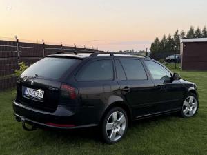 Black Skoda Octavia 2010 in Salcininkai, with an engine capacity of 1.97 L and mileage of 320 thousand km for 3650 €, photo 12 on AUTOMOTO.COM.LV