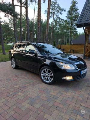 Melns Skoda Octavia 2010 Viļņa, ar dzinēja tilpumu 1.60 L un nobraukumu 269 tūkst. km par 3450 €, foto  vietnē AUTOMOTO.COM.LV