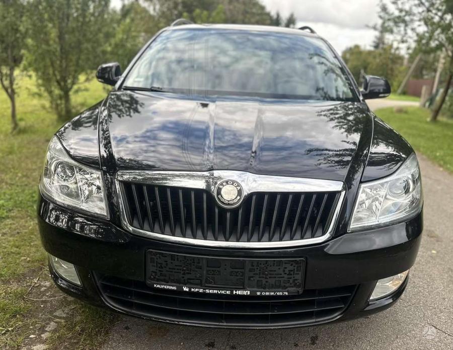 Melns Skoda Octavia 2010 Marijampole, ar dzinēja tilpumu 1.80 L un nobraukumu 210 tūkst. km par 2800 €, foto 1 vietnē AUTOMOTO.COM.LV