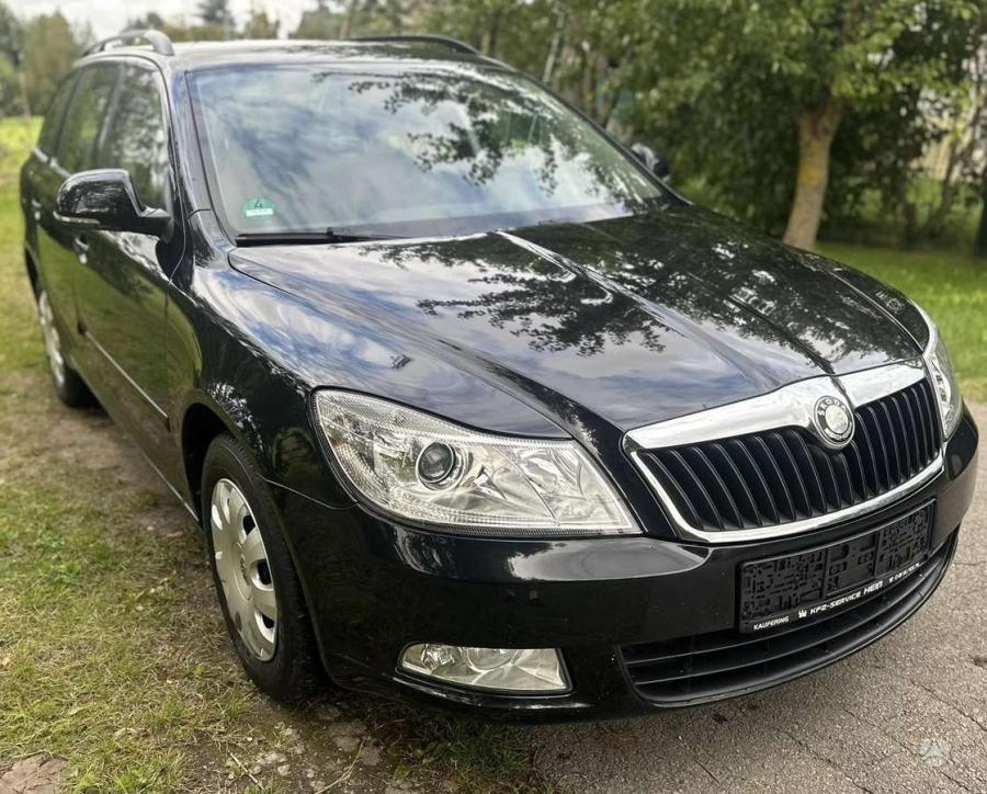 Melns Skoda Octavia 2010 Marijampole, ar dzinēja tilpumu 1.80 L un nobraukumu 210 tūkst. km par 2800 €, foto 5 vietnē AUTOMOTO.COM.LV