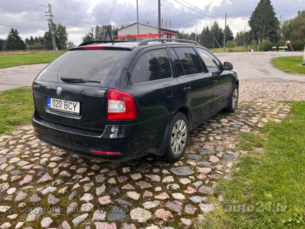 Skoda Octavia 2010 Tallina vietnē Melns Skoda Octavia 2010 Tallina, ar dzinēja tilpumu 1.20 L un nobraukumu 0 tūkst. km par 1050 €, foto 5 vietnē AUTOMOTO.COM.LV