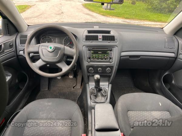 Skoda Octavia 2010 Tallina vietnē Melns Skoda Octavia 2010 Tallina, ar dzinēja tilpumu 1.20 L un nobraukumu 0 tūkst. km par 1050 €, foto 9 vietnē AUTOMOTO.COM.LV