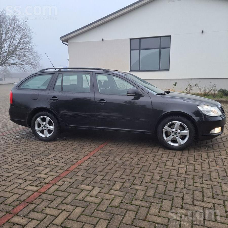 Melns Skoda Octavia 2011 Rēzekne, ar dzinēja tilpumu 1.60 L un nobraukumu 0 tūkst. km par 4300 €, foto 4 vietnē AUTOMOTO.COM.LV