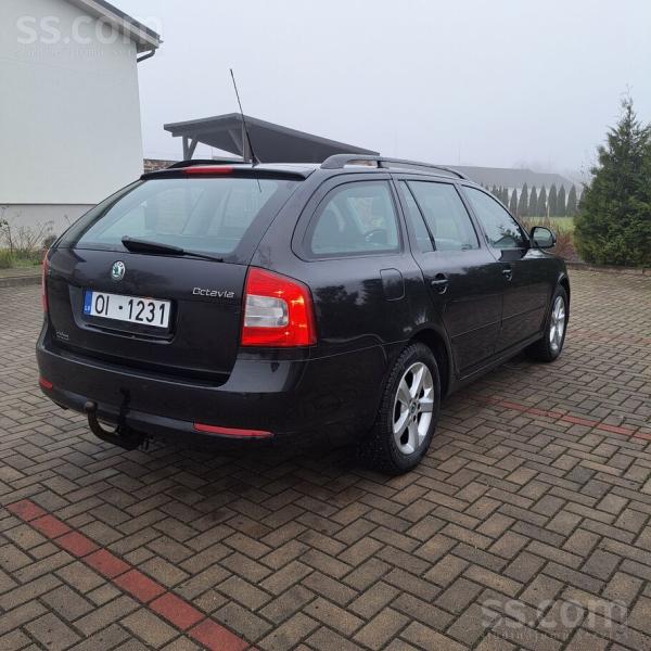 Melns Skoda Octavia 2011 Rēzekne, ar dzinēja tilpumu 1.60 L un nobraukumu 0 tūkst. km par 4300 €, foto 5 vietnē AUTOMOTO.COM.LV