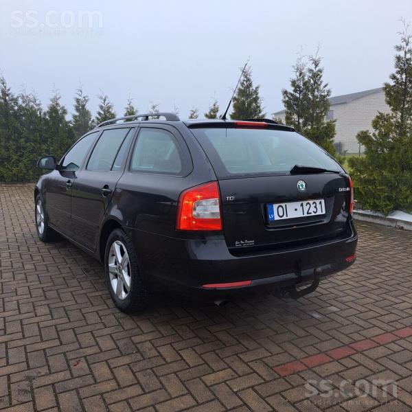 Melns Skoda Octavia 2011 Rēzekne, ar dzinēja tilpumu 1.60 L un nobraukumu 0 tūkst. km par 4300 €, foto 6 vietnē AUTOMOTO.COM.LV