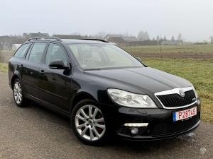 Black Skoda Octavia 2011 in Raseiniai, with an engine capacity of 1.97 L and mileage of 260 thousand km for 3350 €, photo 2 on AUTOMOTO.COM.LV